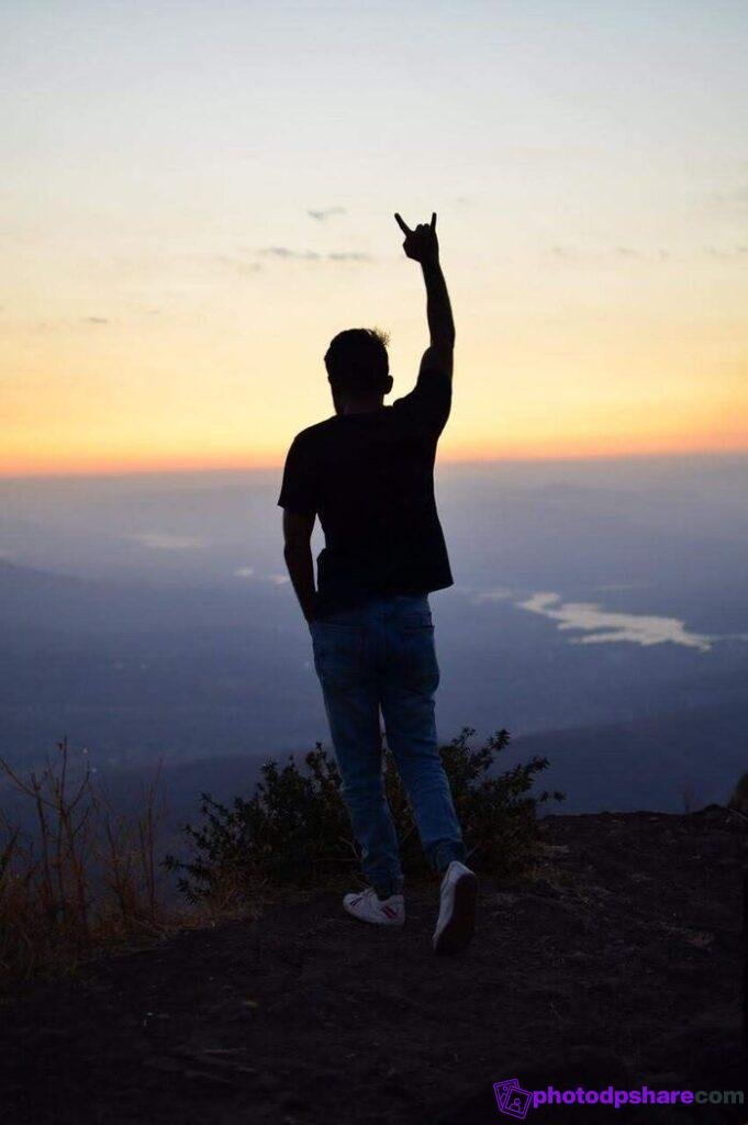 78+ Cool Profile Pictures for Boys with Attitude and Swag